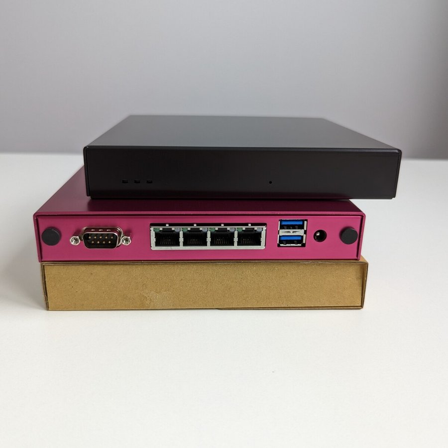 APU4D4 4x Gigabit LAN Quad Core CPU 16GB SSD 4GB RAM
